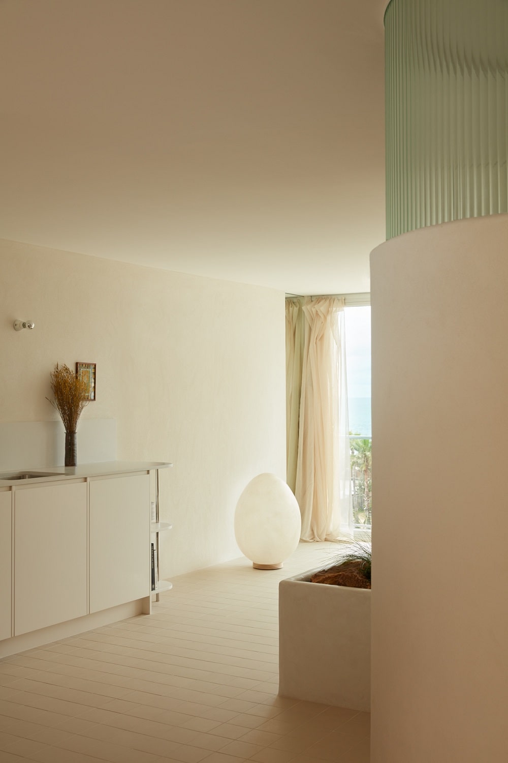 Soft Modernist Apartment in Sydney by Olivia Bossy - Interior Design ...