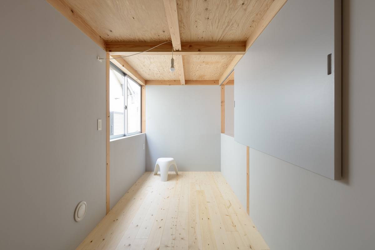 The Koda Townhouse by Naoya Kitamura Architects - Interior Design - Design. / Visual.