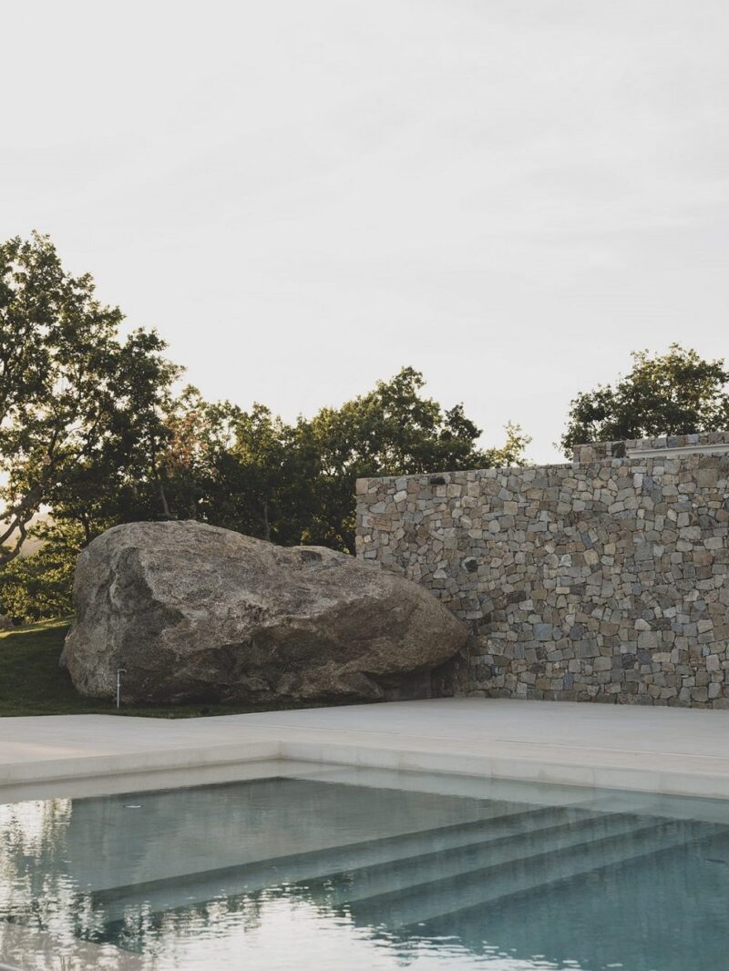 Guest Villa in Italy designed by MORQ - Minimal Architecture - Design ...