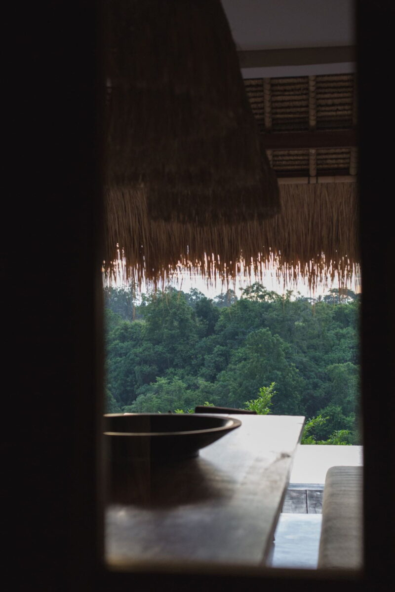 Balinese Wantilan Rumah Purnama in Ubud renovated by Studio Jencquel ...