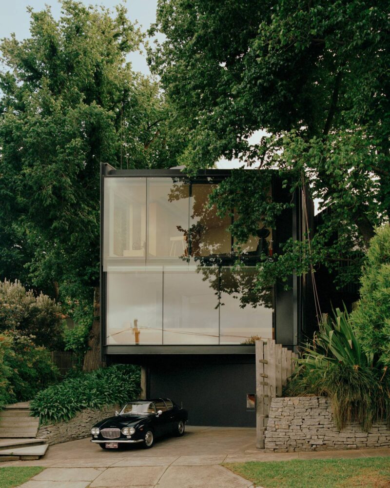 Kew Residence in Melbourne renovated by John Wardle Architects ...