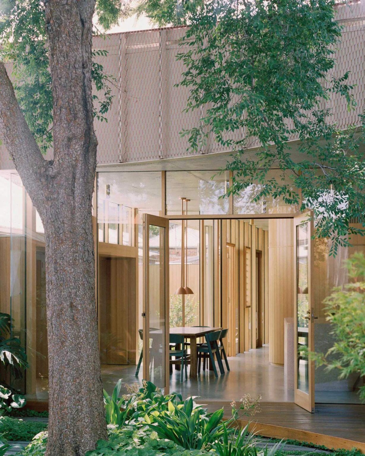 Autumn House in Carlton North by Studio Bright - Minimal Architecture ...