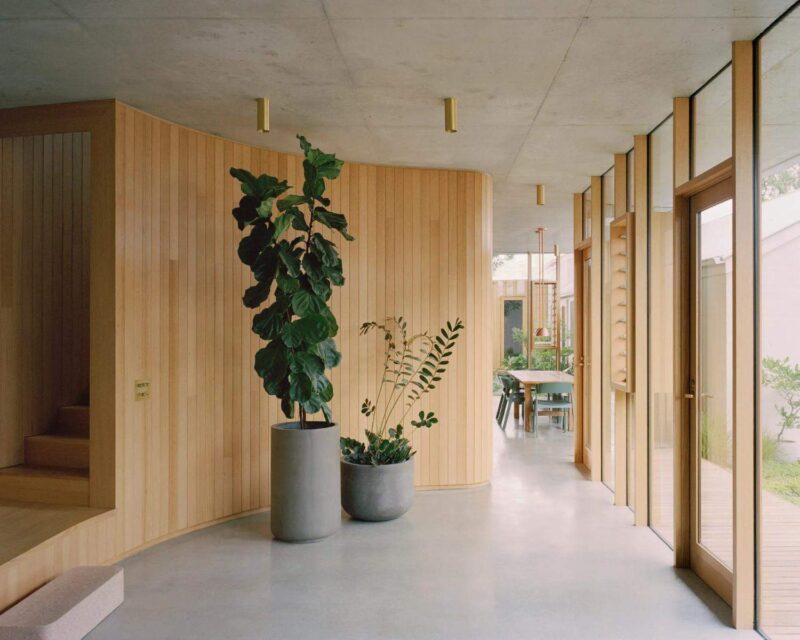 Autumn House in Carlton North by Studio Bright - Minimal Architecture ...